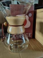 China Stocked Classic Series 1-3 Cup Wood Neck Pour-Over Maker 6-Cup Natural Coffee Filter Glass Pour Tea Set for sale