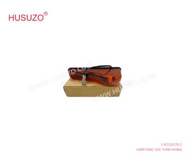 China 1-82210227-2 1-82210228-2 1822102272 1822102282 Side Turn Signal Lamp Assembly Suitable For ISUZU CYZ51 6WF1 for sale