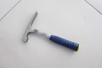 China Slip Resistant PP Cap Pointed Tip Rock Hammer With Shock Absorbing Textured for sale