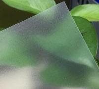 China 0.3-2.0mm PET Single Sided Matte Roll Film 400-1270mm Width for Signage Billboard Light Box Printing for sale