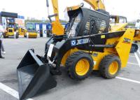 China Compact Type XCMG Big Skid Steer Loader with All Wheel Drive and Skid Steering for sale