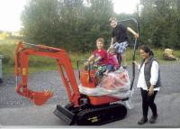 China Small Diesel Engine 500kg Hydraulic Excavators For Rent / Home , 6.8kw Power for sale