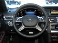 China Mercedes Benz E-Class 10.25-inch LCD Instrument Cluster with Android 12, Wireless CarPlay and Dual Camera Support for sale