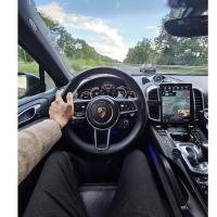 China Porsche Cayenne 2011-2017 9.7 Inch Android 12 CarPlay Radio with QLED Screen 4G WiFi for sale