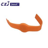 China Colorful RFID NFC Bracelet , 13.56mhz RFID Silicone Wristband Waterproof for sale