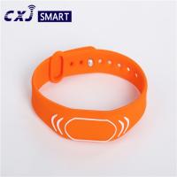 China Programmable Silicone ntag213 wrist band RFID NFC Bracelet for sale