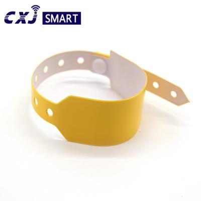 China Adjustable Waterproof RFID NFC Bracelet Soft Pvc Ultralight C For Ticket for sale