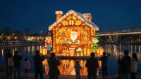 China Giant Santa'S Workshop Christmas Lanterns IP65 Christmas Led Workshop for sale