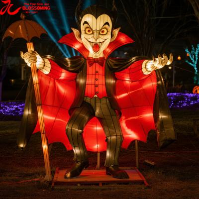 China Handcrafted Gothic Vampire Lantern Halloween Haunted House Display Lantern for sale