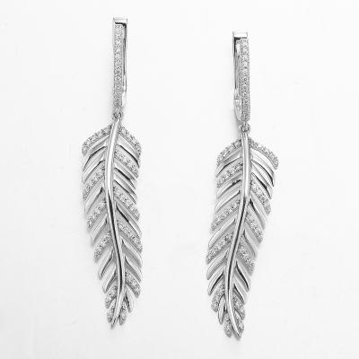 China 925 Sterling Silver Leaf Earrings with 5.95g CZ Stones - Swaying Clip-On Design in Multiple Plating Options for sale