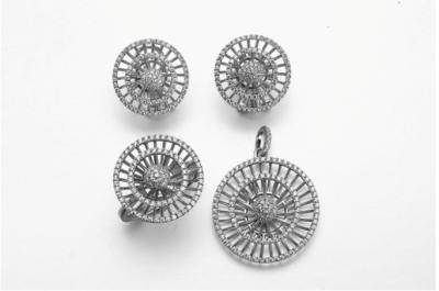 China AAA Cubic Zirconia 925 Sterling Silver Jewelry Set 6.26g with Micro Pave Setting for Wedding and Special Occasions for sale