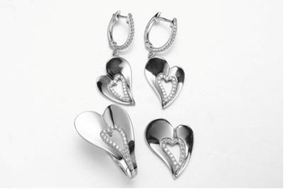 China 925 Sterling Silver Double Heart Necklace with AAA Cubic Zirconia - 30pcs MOQ Custom Jewelry for sale