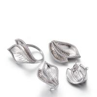 China Striped Leaves Earrings 925 Silver with 9.35g CZ Stones - Natural Design Custom Jewelry for sale