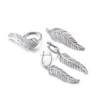 China 925 Sterling Silver Leaf Earrings with 5.95g CZ Stones - Swaying Clip-On Design in Multiple Plating Options for sale