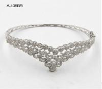 China 9.57g 925 Sterling Silver Inverted Triangle Crown Bangle Bracelet with 10.5g Metal Weight and Multiple Plating Options for sale