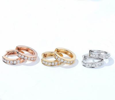 China Yujinfu 18K Gold Diamond Stud Earrings 2.3g 0.18ct VS Clarity F-G Color Circle Lock Design for sale