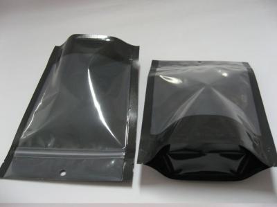 China Gravure Trap Printed Stand up Bottom Gusset Bags with Solid Sealing for sale