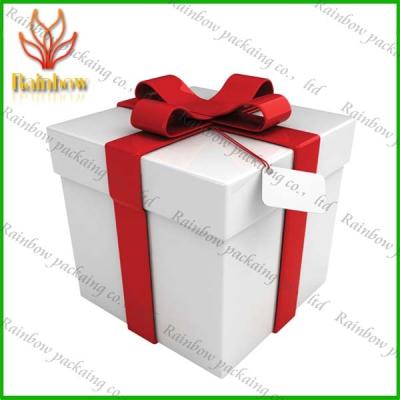 China Luxury White  Paper Packaging Boxes For Shopping With Pantone Color Printing for sale