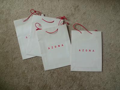 China Fancy Color Customized Paper Bags Kraft Paper With Logo Printing for sale