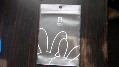 China Eco-Friendly Plastic Pouch Packaging With Zipper For Gloves Packaging for sale