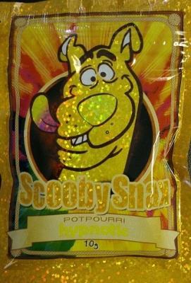 China Glossy Herbal Incense Bag 10g Scooby Snax Hologram Yellow Potpourri for sale