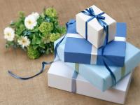 China Cuboid Custom Gift Paper Boxes Gravure Printing With Silk Ribbon for sale