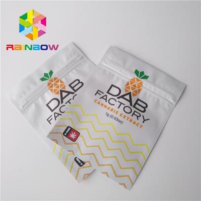 China Aluminum Foil Plastic Pouches Packaging Moisture Proof For CBD Oil Gummies Weeds for sale
