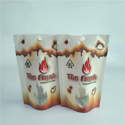 China 3.5g 1/8oz Smell Proof Medical Marijuana Packaging Bag Mylar Weeds Bags Stand Up Pouch With Zipper for sale