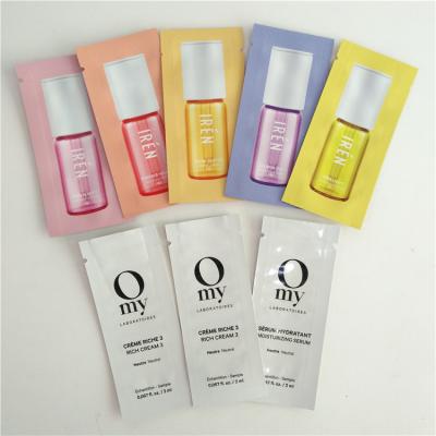 China Heat Sealed Cosmetics Sample Packaging Sachets Flat Pouch Mylar Foil 3 Sides Seal Bags for sale