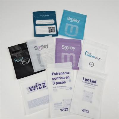 China Wholesale Custom Printed Flat Pouch Mylar Packaging Teeth Aligner For Teeth Care with Zipper for sale