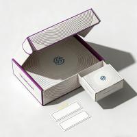China Custom Biodegradable Gift Mailing Folders with Matt Lamination and Custom Logo for sale