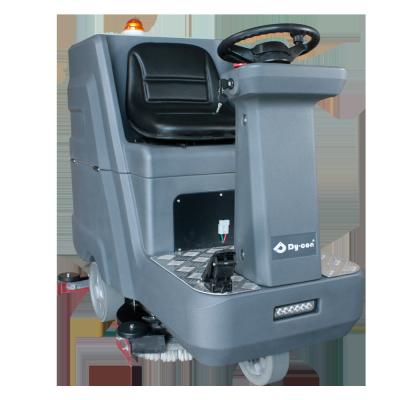 China Battery Operated Ride On Floor Scrubber Dryer With 140l Recovery Tank Capacity for sale