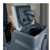 China Ride On Auto Floor Scrubber Floor Cleaning Machine 140L Recovery Tank Capacity for sale