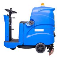 China D7 Compact Ride On Floor Scrubber Dryer With Large Water Tank And Long Battery Life for sale