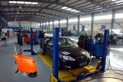 China Battery Power Hardwood Floor Cleaner Machine For Machine Shop With 800MM Cleaning Width for sale