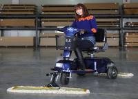China Industrial Tool Three Wheel Dust Cart Scooter Driving Type With 600mm / 900MM Mopping for sale