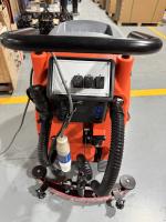 China Compact Floor Scrubbers Engineered For Uninterrupted Cleaning In High Traffic Environments for sale