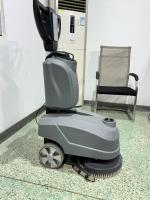 China Battery Powered Compact Floor Scrubber 15L Recovery Tank Capacity Reduced Water Usag for sale