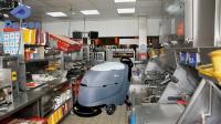 China Easy Maintenance Big Capacity Commercial Floor Cleaning Machines For Medium Area for sale