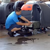 China Single-Brush Epoxy Cable Battery Floor Scrubber with Dirty Water Level Sensor and Driving Speed Adjust for sale