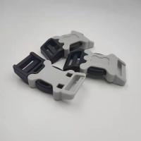 China Pet Collar Side Squeeze Plastic Clips Curved Paracord Bracelet Buckles For 1 Inch Webbing for sale
