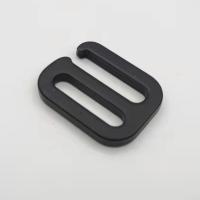 China Customized 29.3*23.1mm Plastic Rucksack Clips L Shaped Elastic Strap Adjuster for sale