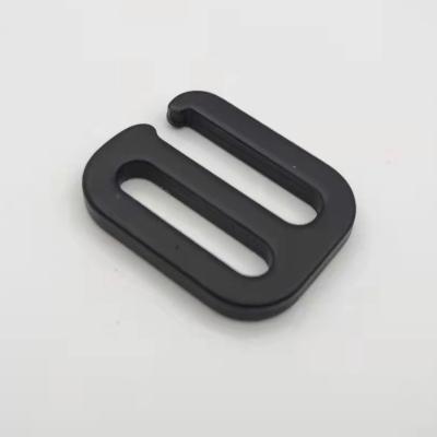 China Customized 29.3*23.1mm Plastic Rucksack Clips L Shaped Elastic Strap Adjuster for sale