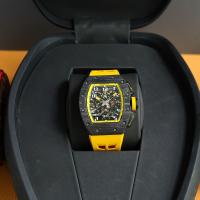 China Lightweight Mens Stylish Watch 200mm Band Length Trendy Luxury Watches for sale