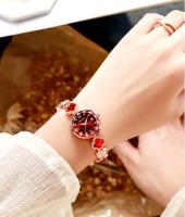 China Women's watch Four Leaf Clover Bracelet Watch New Small Dial Special Interest Light Luxury Calendar Waterproof Luxury for sale