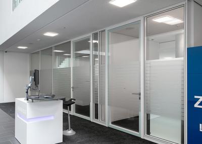 China Sound Insulation Glass Partition Wall Flexible 90mm Thickness Single Double Glass for sale