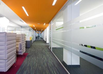 China Isolation Parameters 42db+- Double 12+12mm Glass Partition Wall With Frosted Film for sale