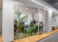 China Modern 108 Series Frameless glass partition with double 12mm thickness glass soundproof wall for sale