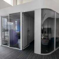 China Double glass acoustic partition wall optimized space efficiency for workstations meeting rooms executive suites for sale