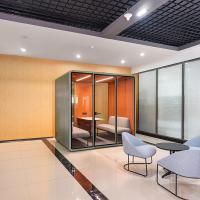 China Soundproof Private Meeting Pods with STC30dB Acoustic Rating and 100-240V Power Supply for sale